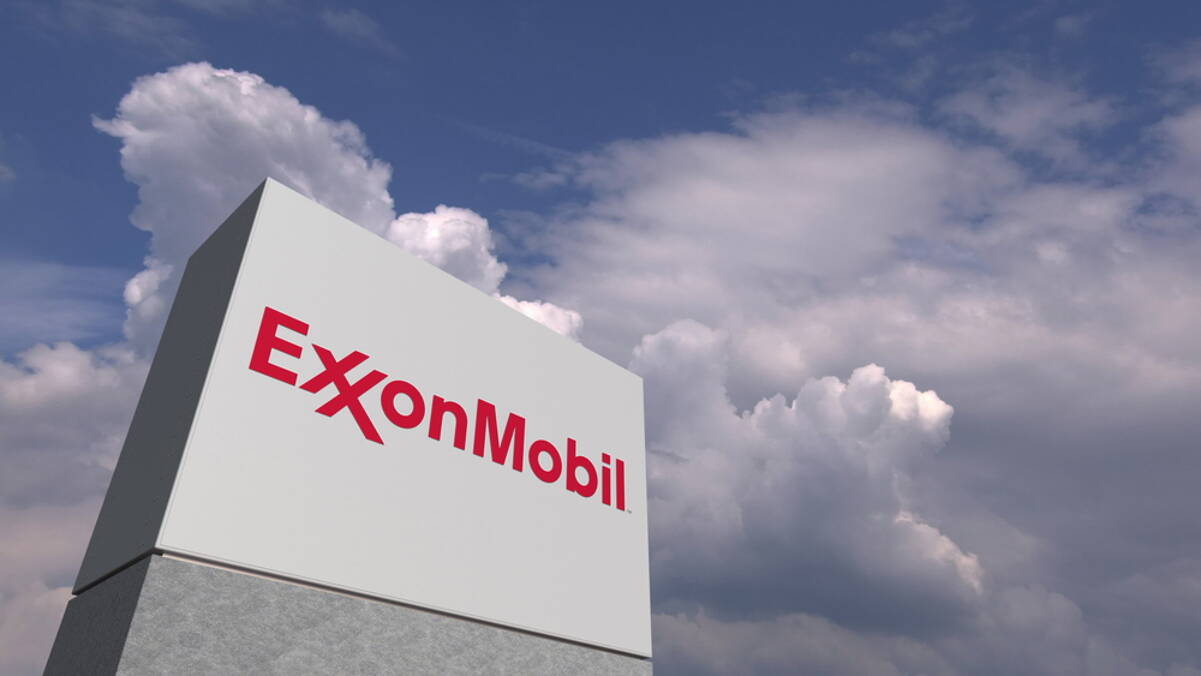 S&P500 Forecast: Will Exxon, Chevron, and XLE Climb Further as Oil ...