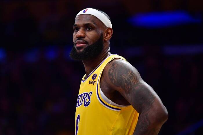 NBA-‘King James’ claims throne as all-time leading scorer | FXEmpire